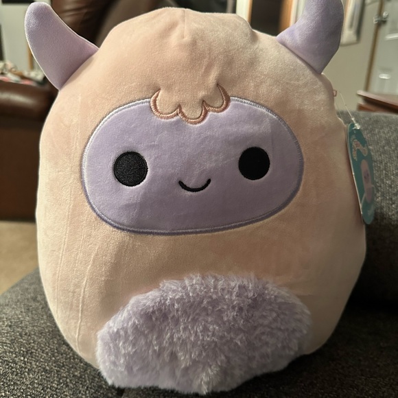 Squishmallows | Toys | Nwt Squishmallow Yolanda The Yeti 2 | Poshmark